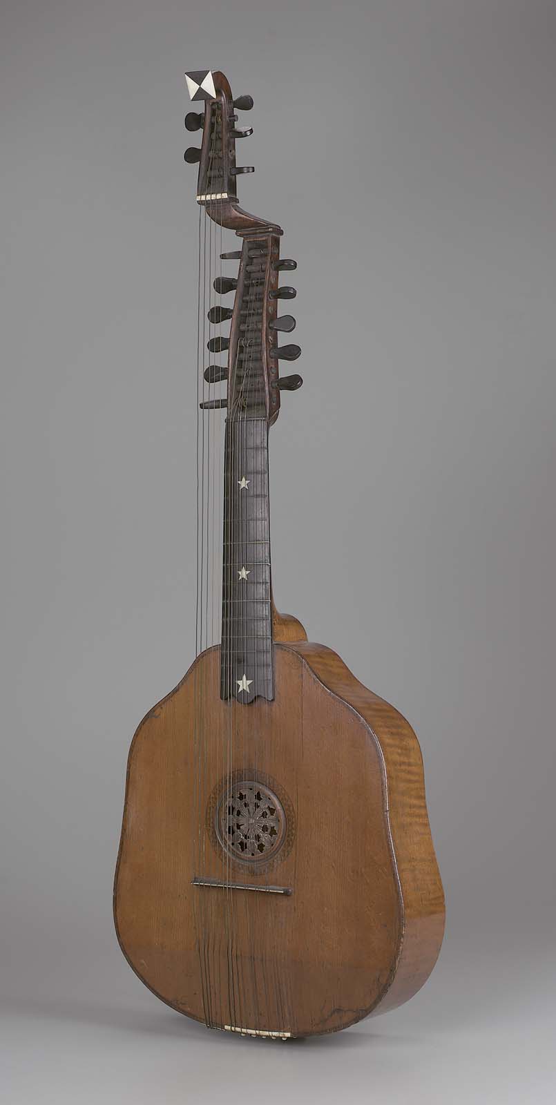 Arch-cittern (syron) | Museum of Fine Arts, Boston