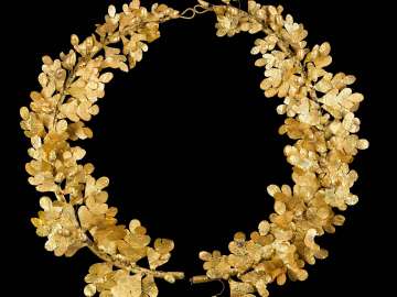 Wreath of oak leaves and acorns | Museum of Fine Arts, Boston